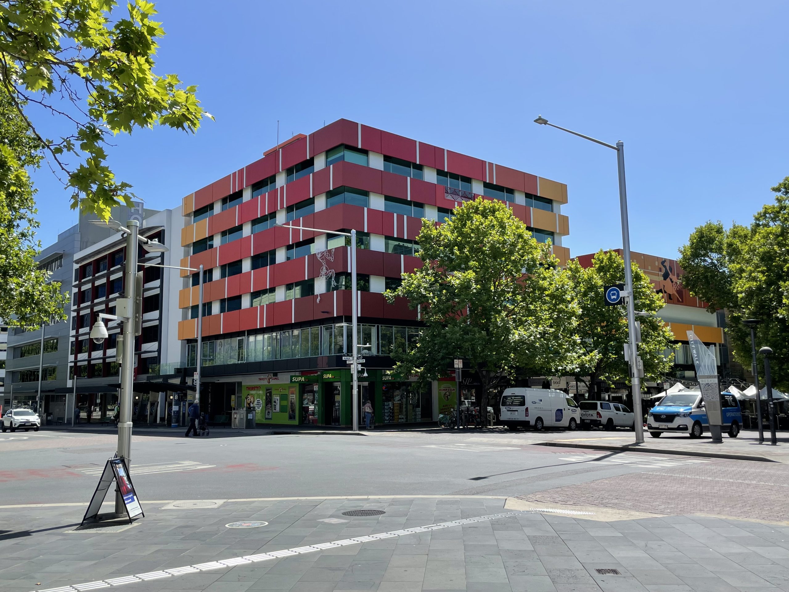 Experience the City Walk Centre - Antoniades Architects